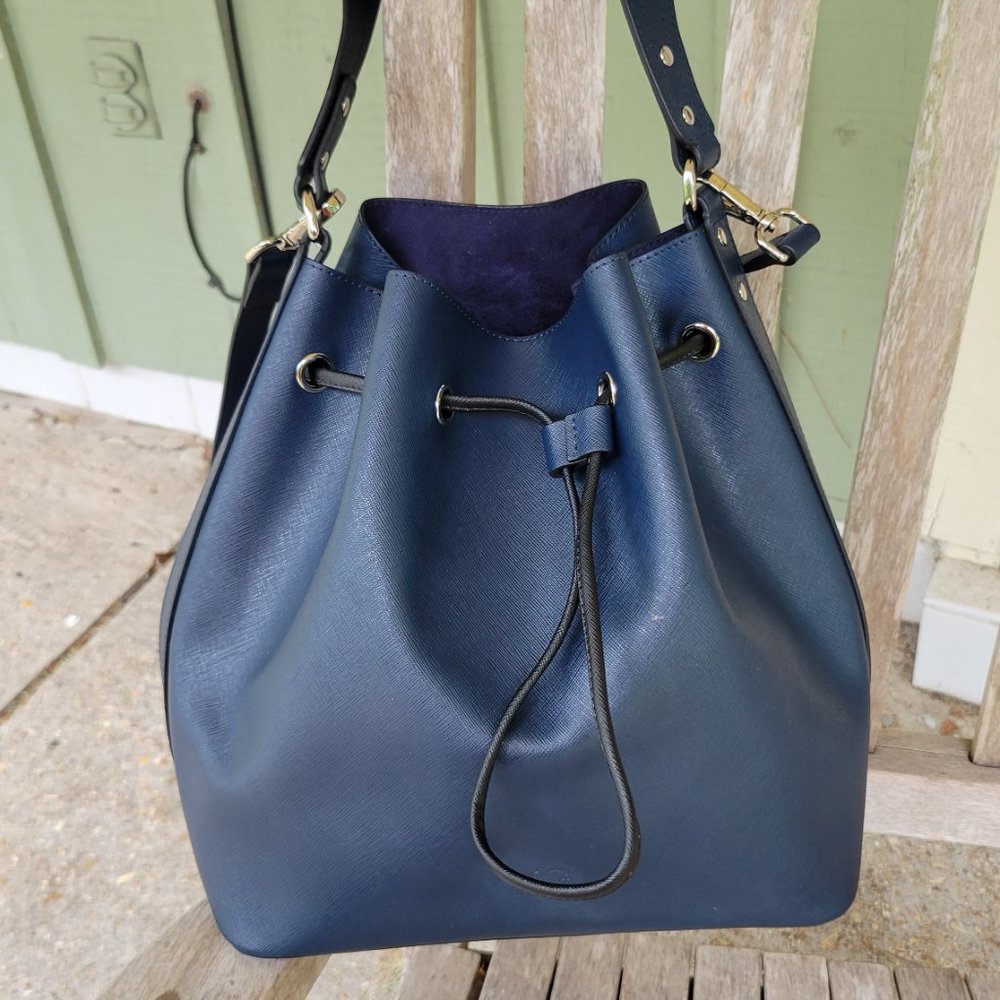 New Tome X Tde. Navy Blue Saffiano Leather Bucket Bag - Gem New Tome X Tde. Navy Blue Saffiano Leather Bucket Bag - Gem